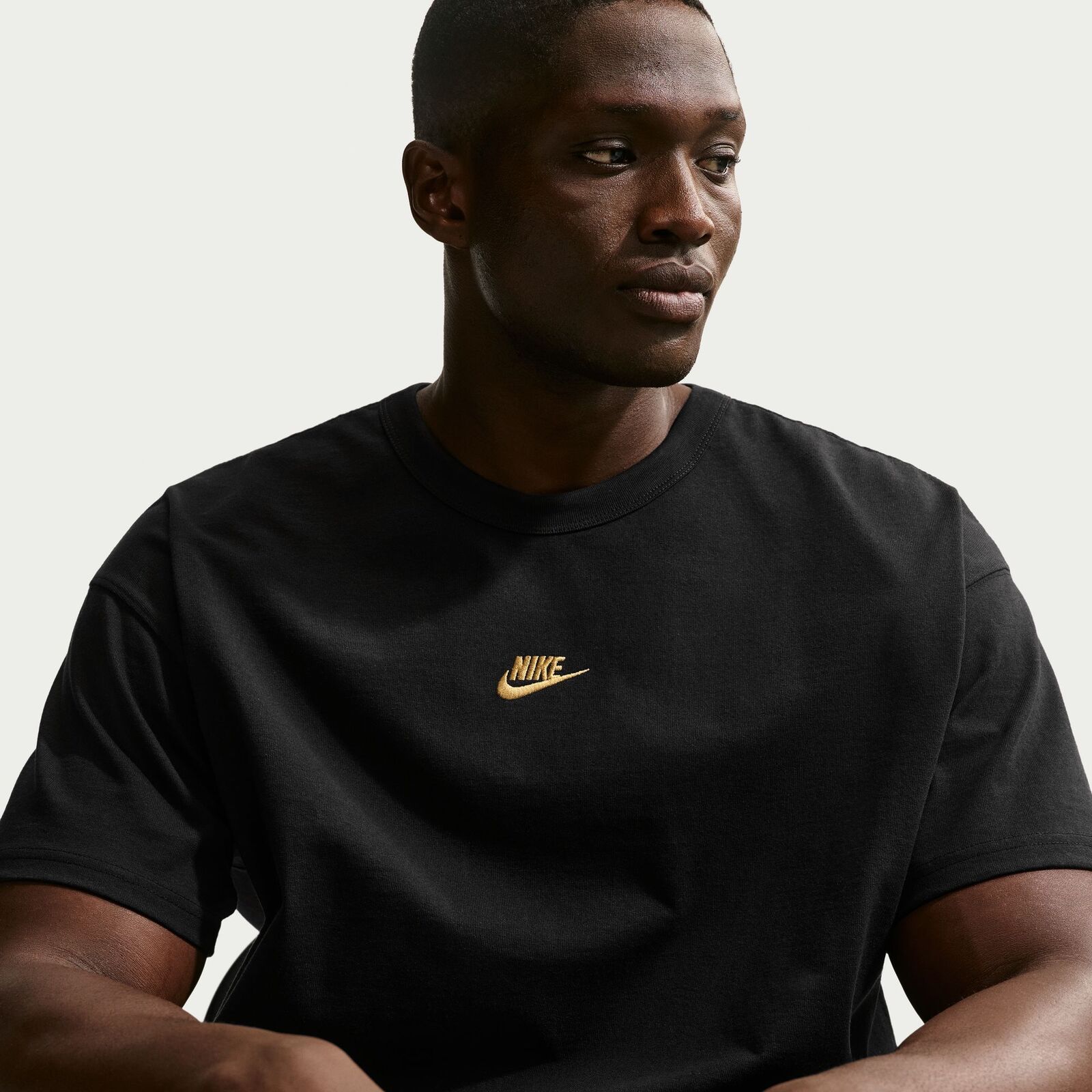 Nike Tee Premium Essentials Sustainable Black/Gold - Nike SB