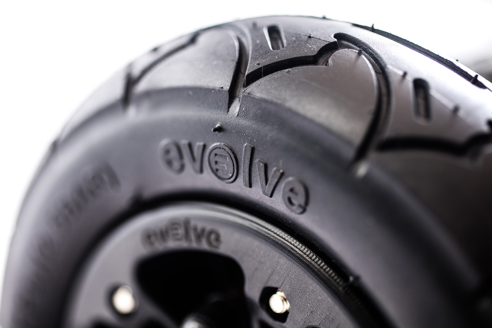 Evolve Electric Skateboard Carbon GT All Terrain - Evolve Skateboards